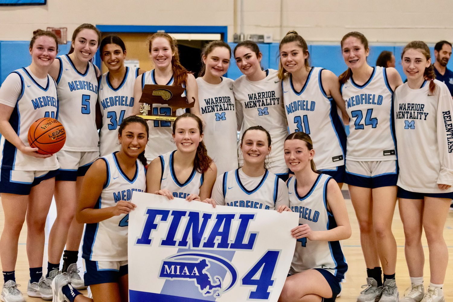Girls hoop rolls on to State final - Hometown Weekly